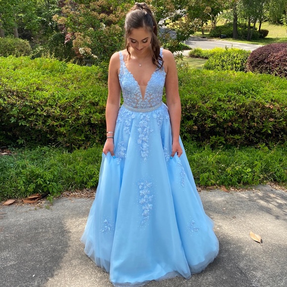 Dresses | Beautiful Cinderellaesque Prom Dress With Pockets | Poshmark